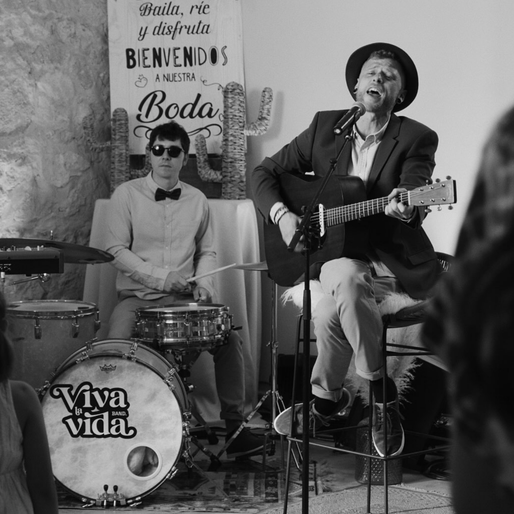 Viva la vida Band | Laraland experience